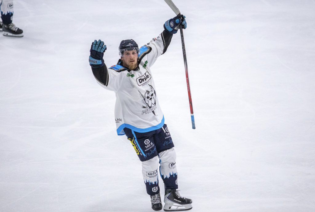 Smetham Brothers Combine For Nine Points As Pitbulls Defeat The Sharks ...